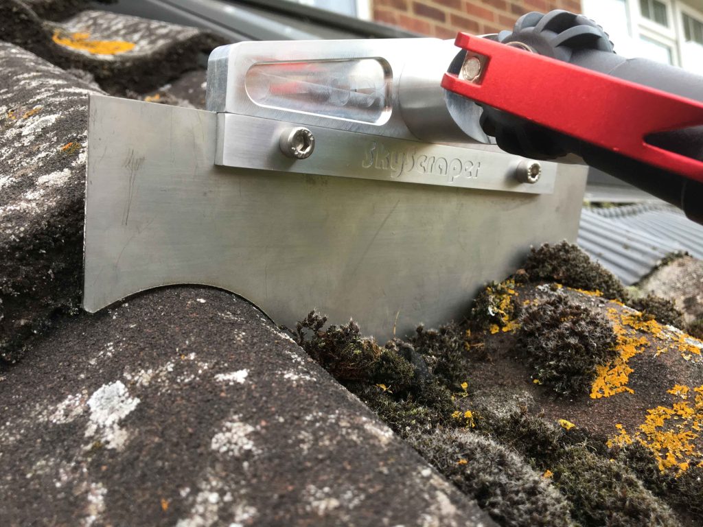 skyScraper Moss Removal Tool | skyVac